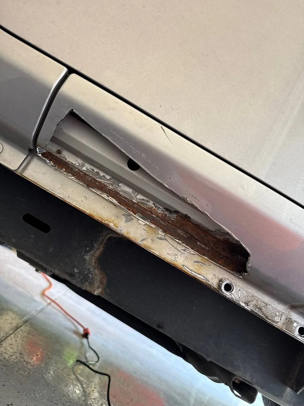 Middle rocker panel RUSTED through | Jeep Wrangler Forums (JL / JLU ...