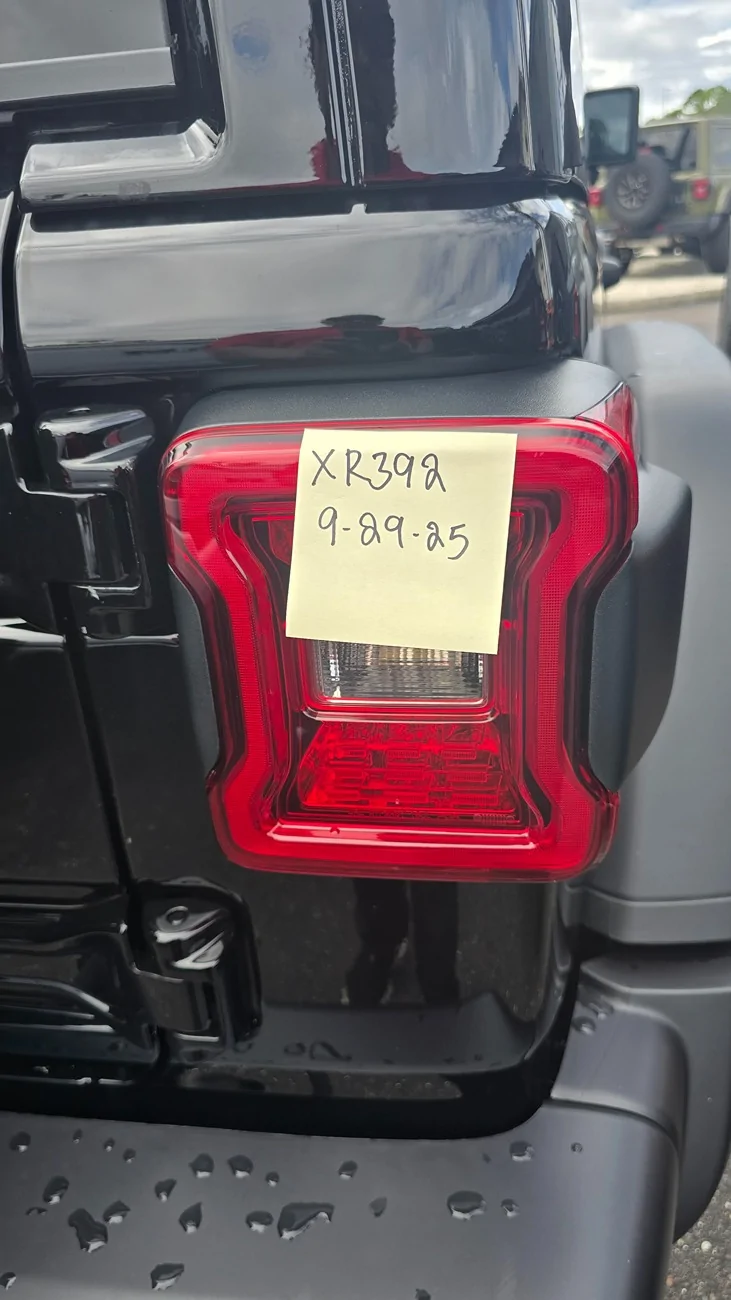 Florida - 2025 Jeep JLU OEM tailights | Jeep Wrangler Forums (JL / JLU ...