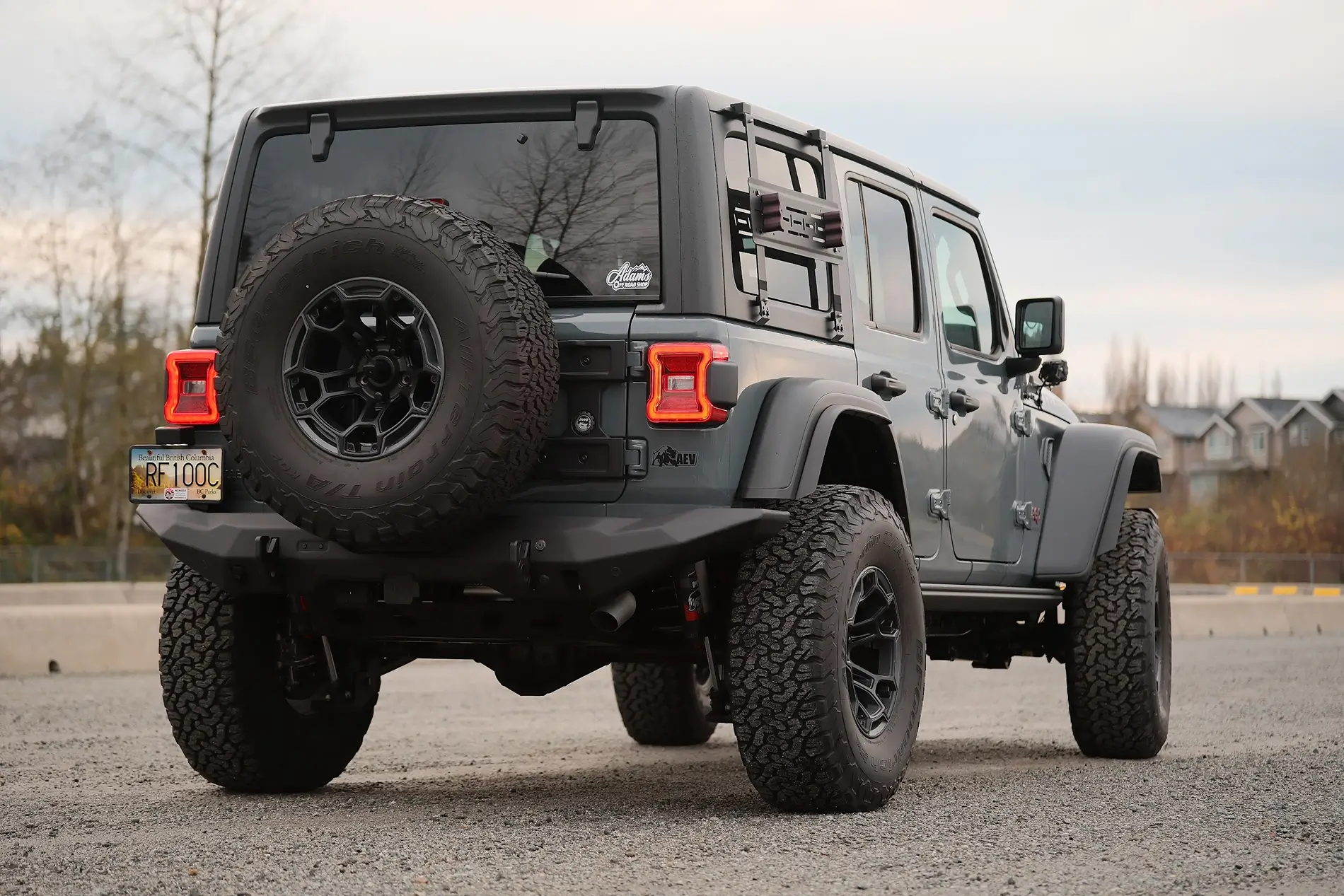 Help me decide- ANVIL vs GRANITE on a MOAB | Page 3 | Jeep Wrangler ...