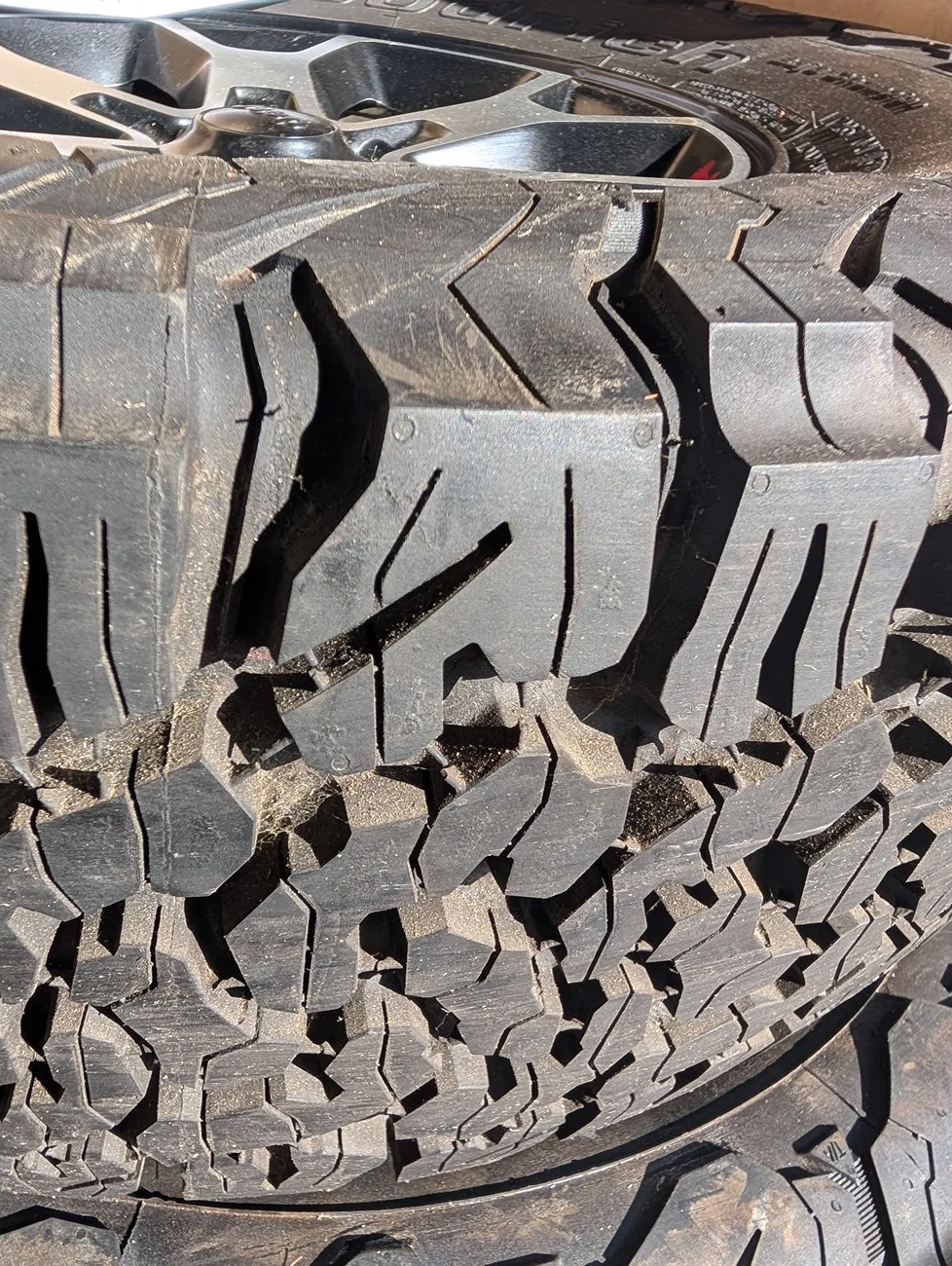 California - JLU Rubicon OEM Wheels and Tires (5) | Jeep Wrangler ...