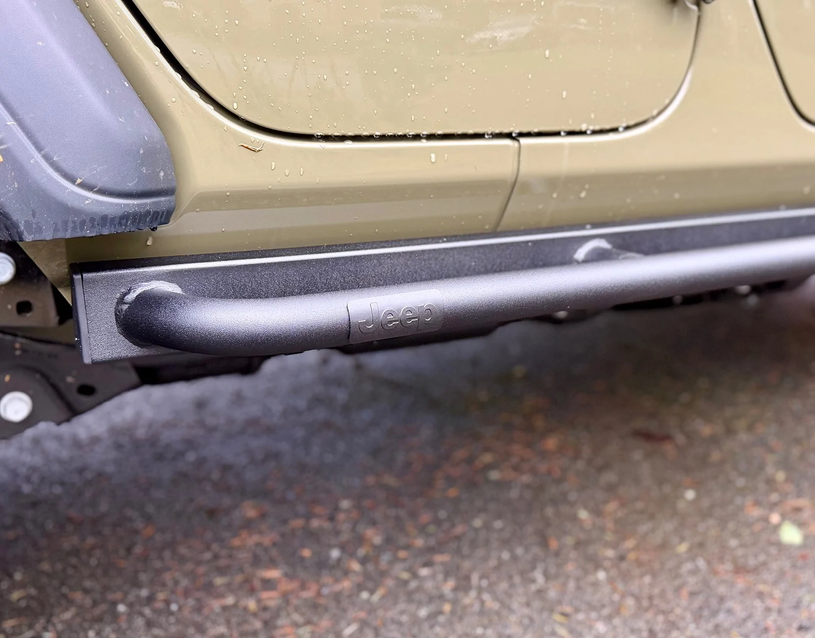 2025 JLU Sport S Install: RedRock Enhanced Rubi Rails (Jeep Licensed ...
