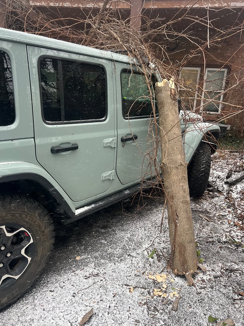 Hardtop repair? Tree fell on my Jeep | Jeep Wrangler Forums (JL / JLU ...