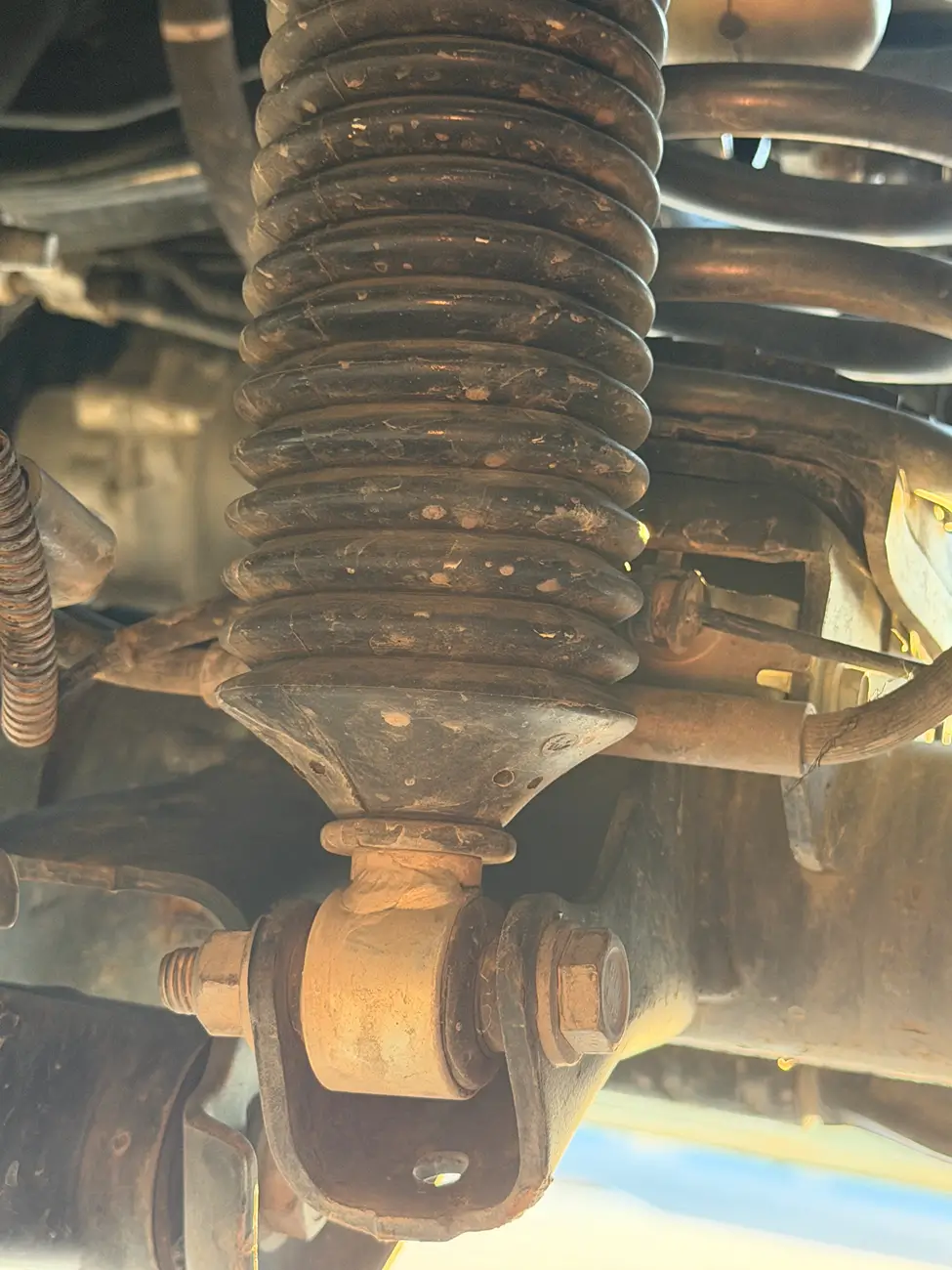 Installing Bilstein 5100s all around and the boots bunch up badly on ...