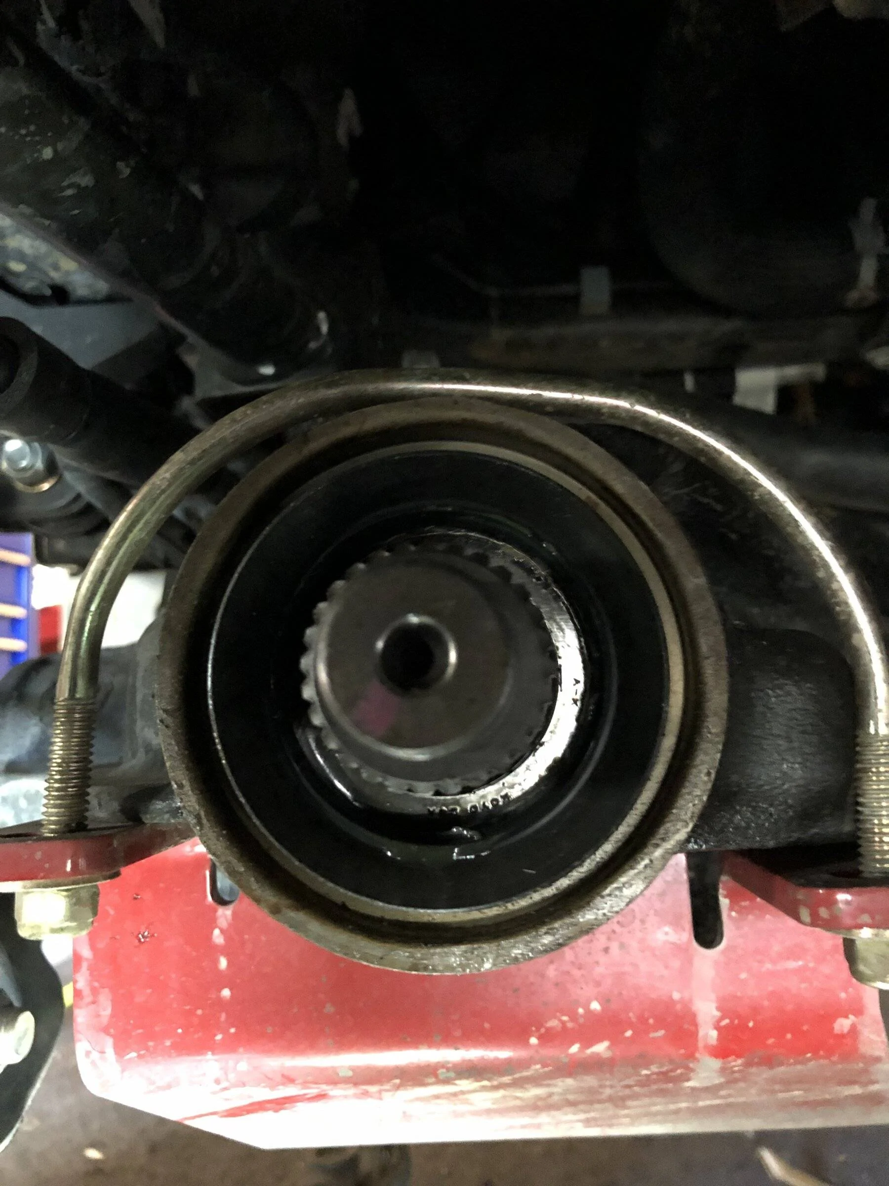Loose transfer case yoke nut/ weeping pinion seal / Adams 1350 DS ...