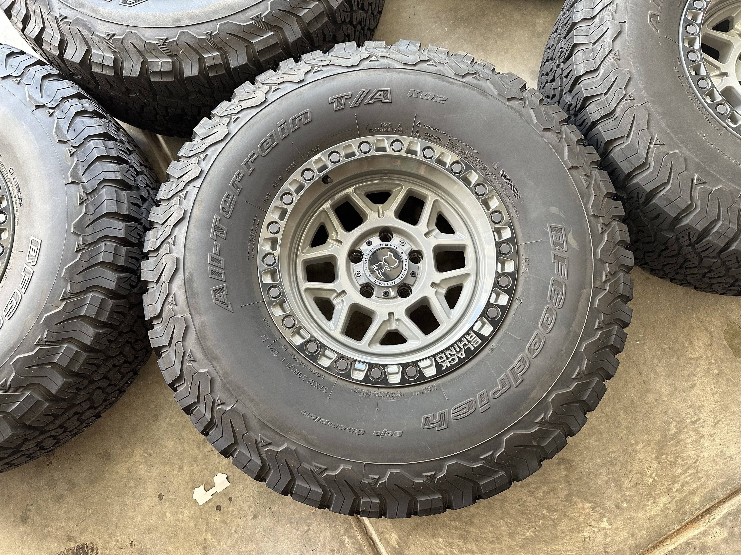 North Carolina - 37" KO2 with Black Rhino Kelso Wheels | Jeep Wrangler ...