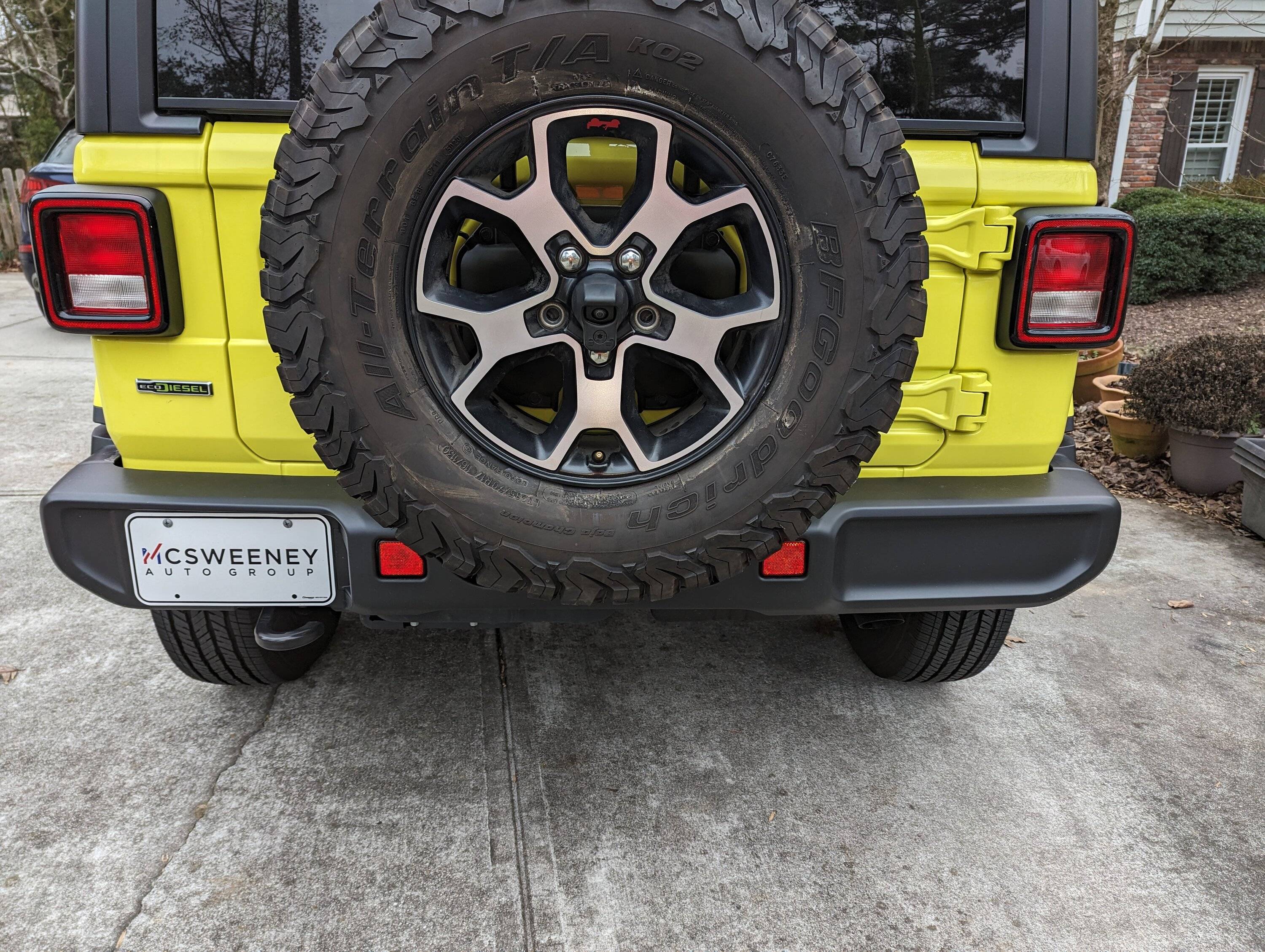 Are there different spare tire "standoff pucks"? | Jeep Wrangler Forums ...