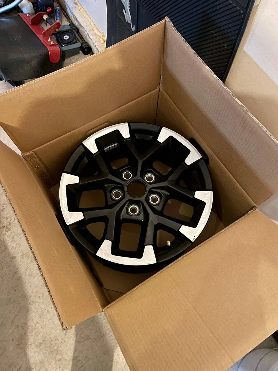 Virginia - $450 New! Five (5) Jeep Wrangler OEM MOPAR JL JK 17-Inch x 7 ...